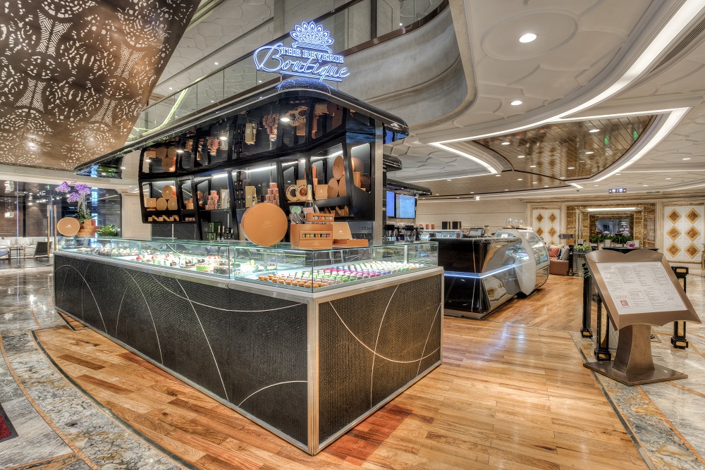 Diện mạo mới sang trọng của The Reverie Boutique, Sài Gòn