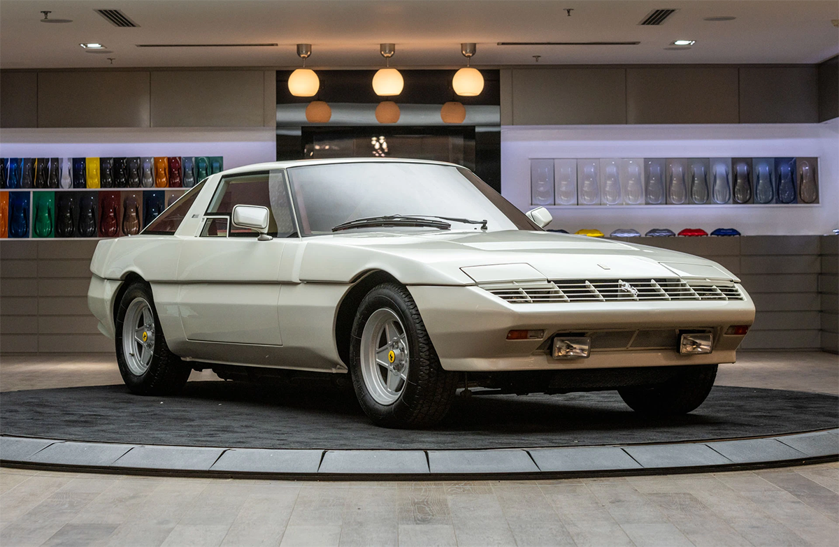 Một chiếc Ferrari cổ điển được tùy chỉnh độc lạ gây sốt khi đưa ra đấu giá