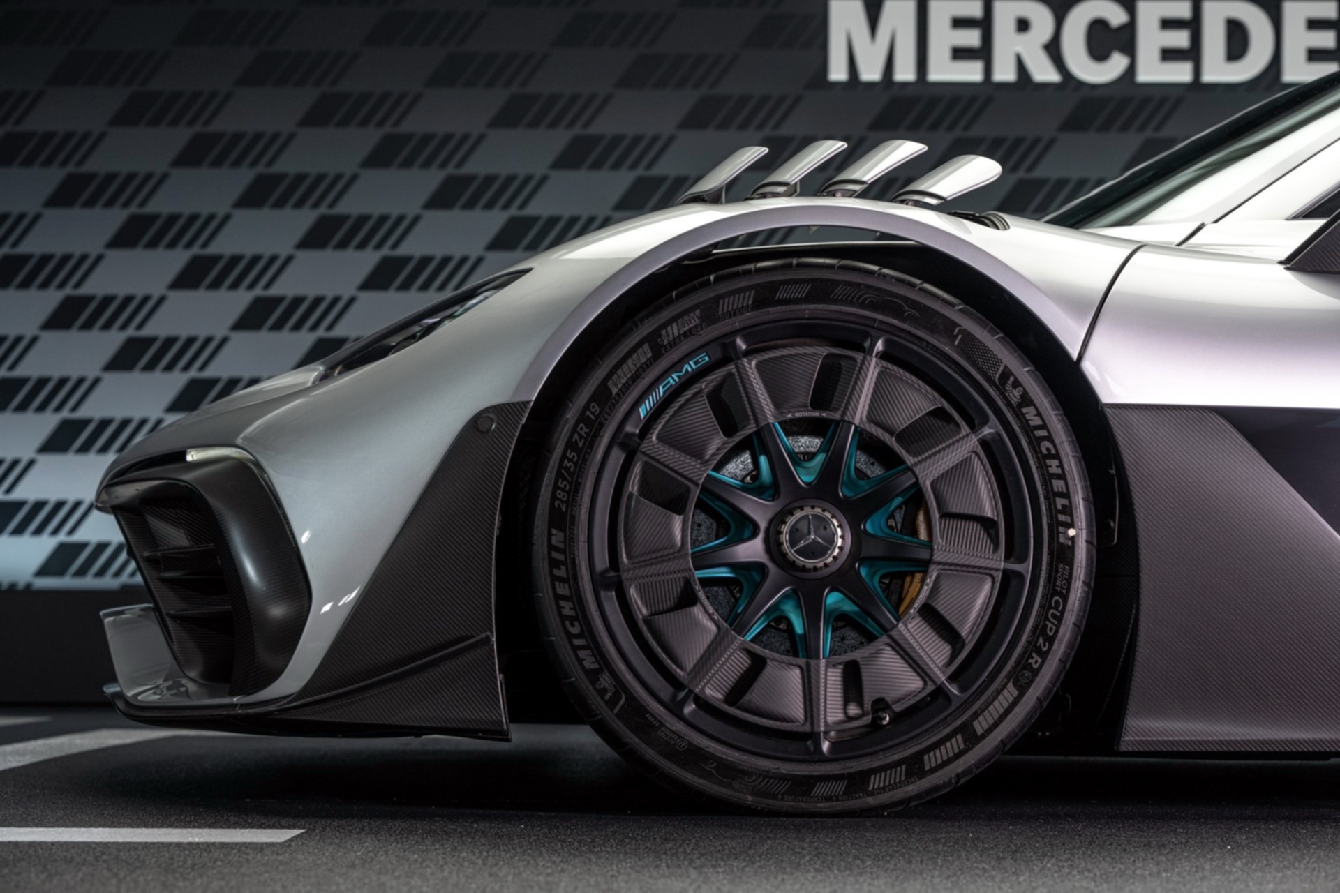 Mercedes-AMG ONE: Siêu phẩm tốc độ 1.049 mã lực chính thức ra mắt