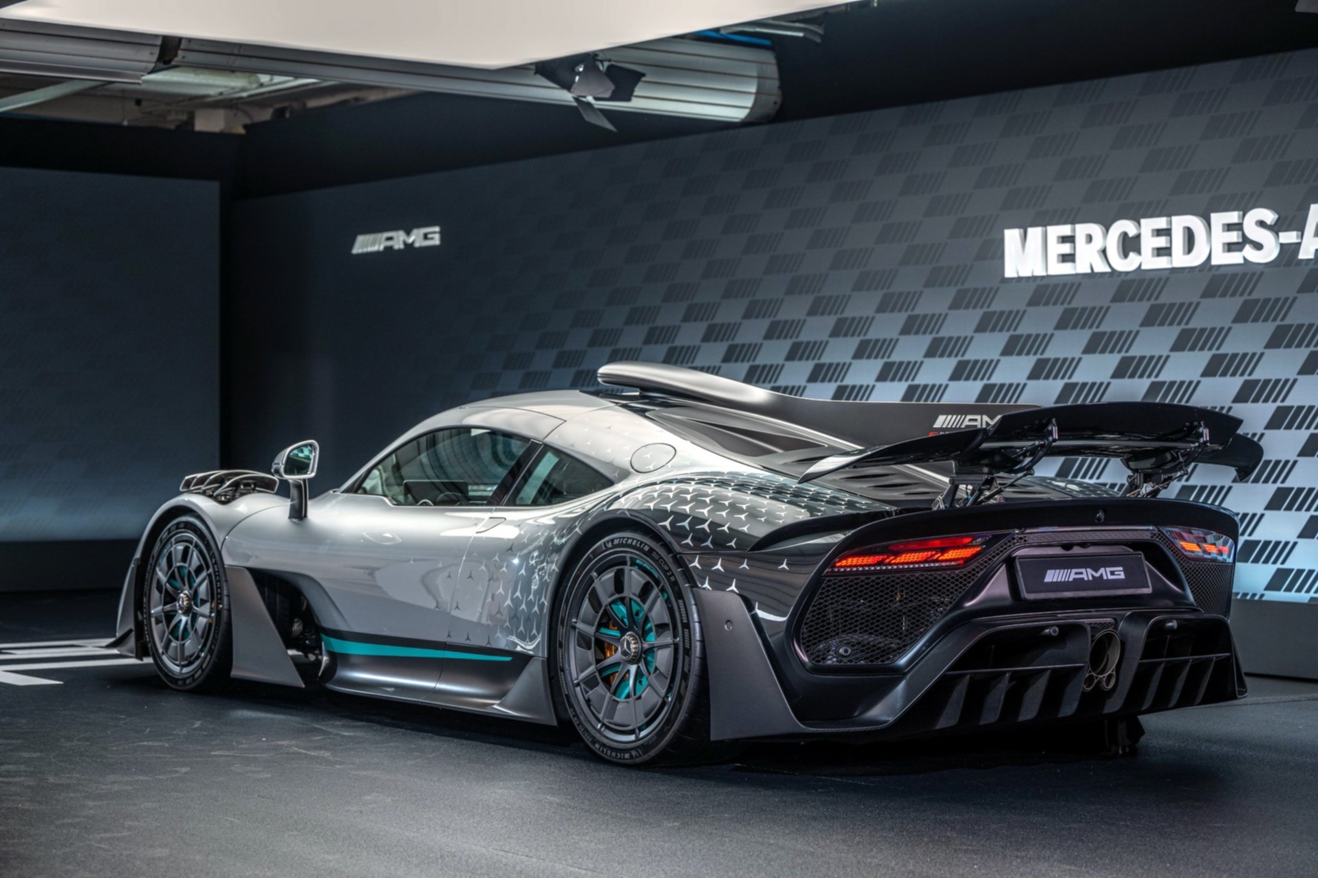 Mercedes-AMG ONE: Siêu phẩm tốc độ 1.049 mã lực chính thức ra mắt