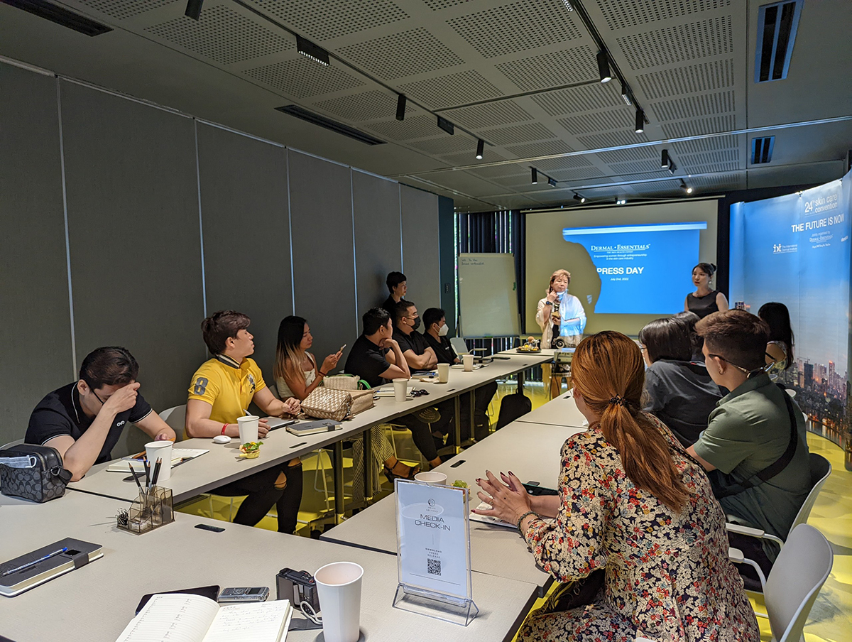 Hành trình 20 năm thay đổi cuộc sống hàng triệu phụ nữ của CEO 70 tuổi ...