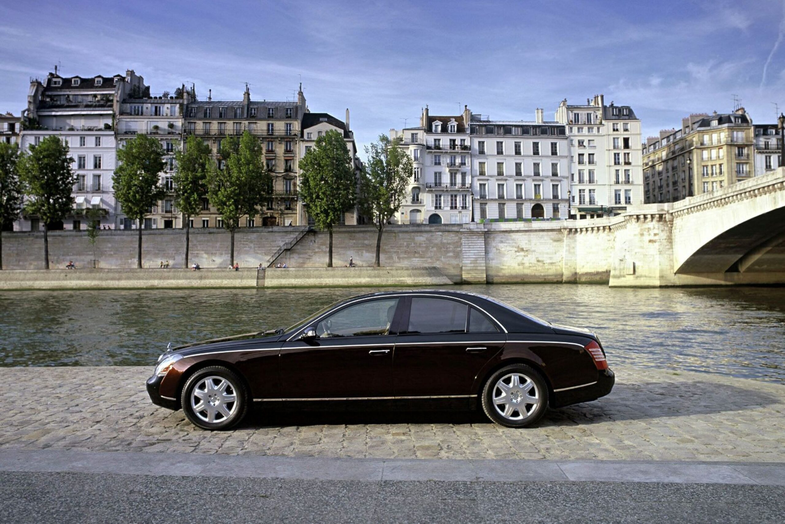 maybach-history-car-luxury-4-2592x0-c-center - LUXUO.VN