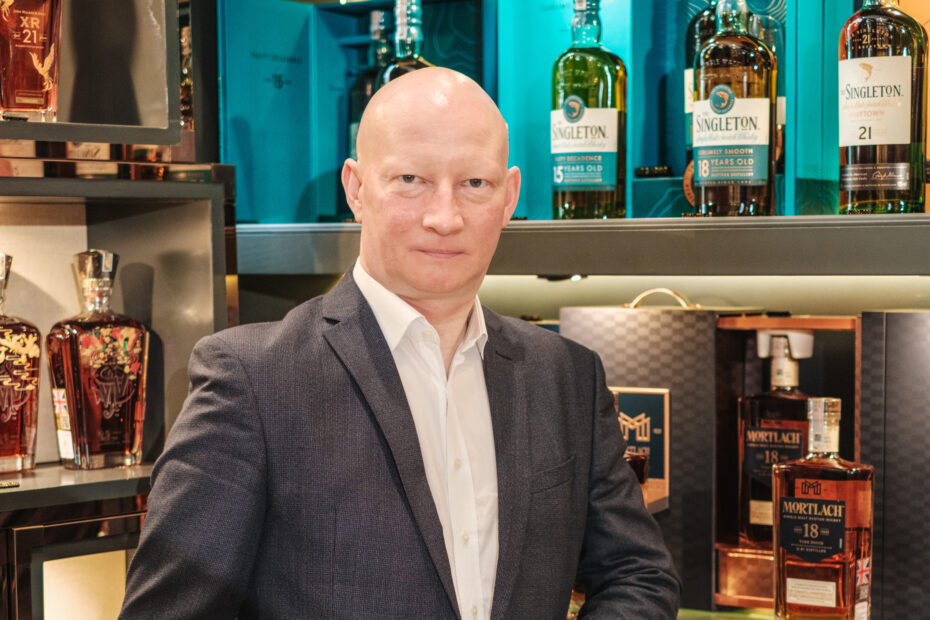 Đại sứ thương hiệu toàn cầu của Diageo, Ông Ewan Gunn: Phải hiểu whisky ...