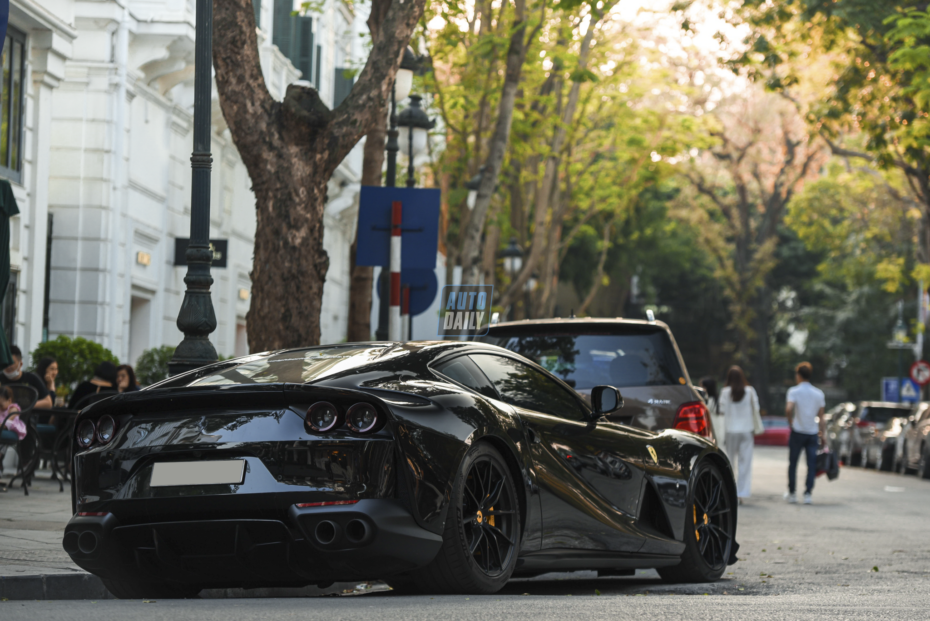 812-superfast-3 - LUXUO.VN